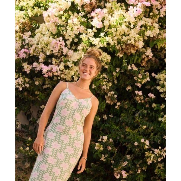 『タイムセール実施中』ZOZO問い合わせ番号:92352103ショップ:ROXY/QUIKSILVER，ロキシー/クイックシルバーブランド:ROXY，ロキシー商品名:STAY SUNNY SLIP DRES /ロキシーハイビスカス柄キャミソ...