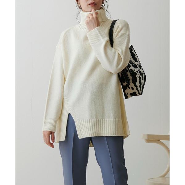 『セール実施中』参考価格：8，690円発売時期：2021年09月コンディション：C（やや使用感あり）使用感があり、やや気になる傷や汚れがあるアイテム全体的：毛玉、汚れ参考商品名：タートル/ハイネックニットプルオーバー参考品番：414/414...