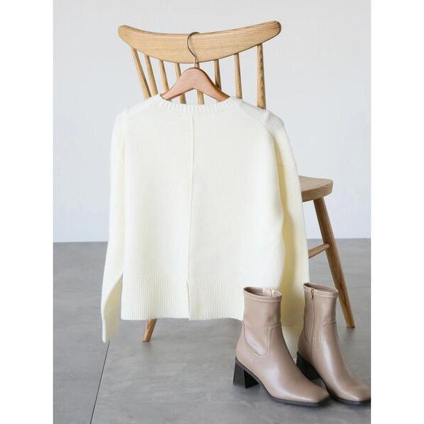 『セール実施中』参考価格：6，490円発売時期：2024年01月コンディション：C（やや使用感あり）使用感があり、やや気になる傷や汚れがあるアイテム前身頃・内側：毛玉袖口：汚れ参考商品名：バックスリットクルーネックトップス参考品番：1610...