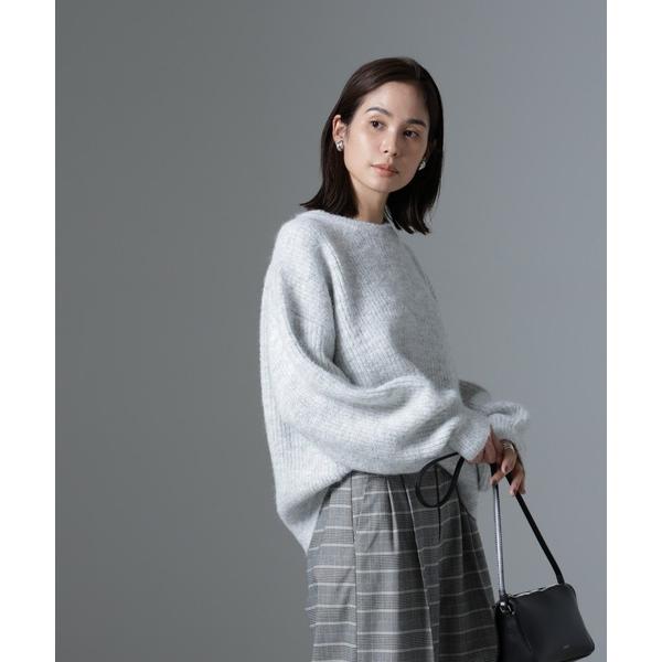 『セール実施中』参考価格：5，940円発売時期：2024年10月コンディション：C（やや使用感あり）使用感があり、やや気になる傷や汚れがあるアイテム前身頃・袖・すそ周り：毛玉袖口：汚れ、毛玉参考商品名：クルーネック片畦ニット参考品番：673...