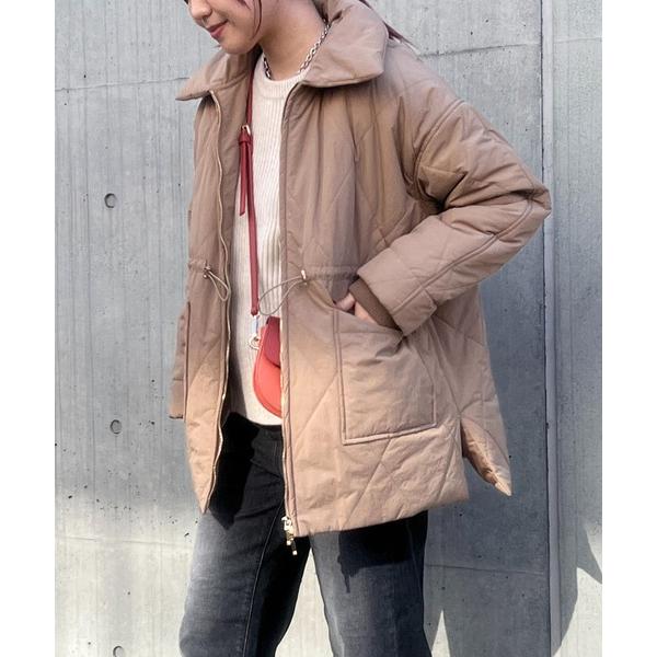 『セール実施中』参考価格：16，500円発売時期：2023年11月コンディション：D（傷・汚れあり）傷や汚れがあるが使用には問題ないアイテム全体的：汚れ参考商品名：ウエスト絞りキルティングコート参考品番：UNZ1032408A0004【商品...