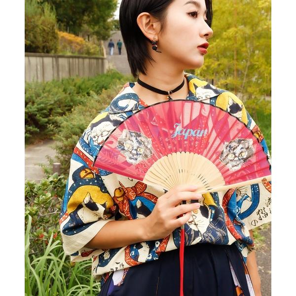 ZOZO問い合わせ番号:93010638ショップ:チャイハネ，チャイハネブランド:カヤ，カヤ商品名:【カヤ】刺しジャン扇子 ショルダー紐＆袋付きカテゴリ:財布/小物>扇子/うちわブランド品番:7XCP5103素材:扇面： ポリエステル...