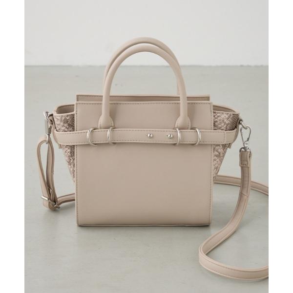 『セール実施中』ZOZO問い合わせ番号:93112845ショップ:AZUL BY MOUSSY，アズールバイマウジーブランド:AZUL BY MOUSSY，アズールバイマウジー商品名:ベルトデザイントラペイズドバッグカテゴリ:バッグ>...