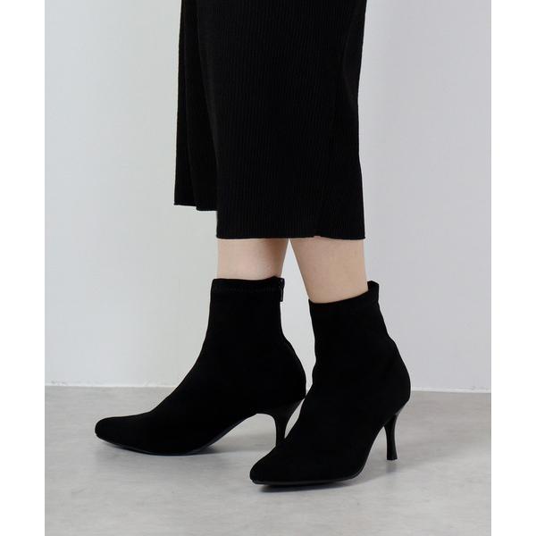 『セール実施中』参考価格：6，490円発売時期：2023年09月コンディション：D（傷・汚れあり）傷や汚れがあるが使用には問題ないアイテムリフト：擦り減りヒール：傷全体的：汚れ付属品：箱参考商品名：ポインテッドショートブーツ参考品番：LUS...