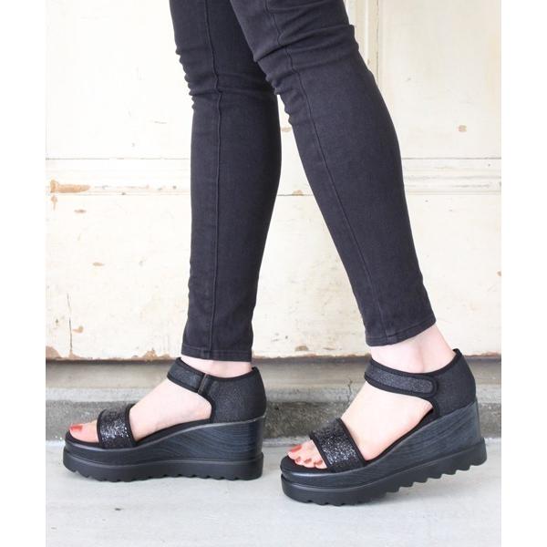 『タイムセール実施中』ZOZO問い合わせ番号:93520167ショップ:Fin，フィンブランド:Fin，フィン商品名:厚底グリッターベルクロサンダル【低反発スポンジ入りカテゴリ:シューズ>サンダルブランド品番:252099848素材:...