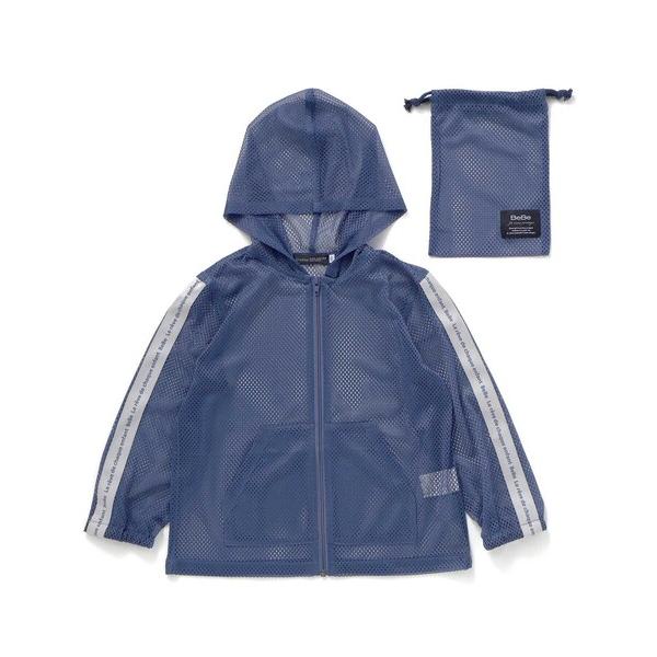 ZOZO問い合わせ番号:93658196ショップ:BEBE ONLINE STORE，ベベ オンラインストアブランド:BeBe，ベベ商品名:【防虫加工】メッシュロゴテープパーカー・巾着付き(90~140cm)カテゴリ:トップス>パーカ...