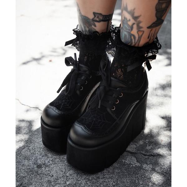 ZOZO問い合わせ番号:93828946ショップ:Jeffrey Campbell，ジェフリーキャンベルブランド:Charla Tedrick，チャーラテドリック商品名:蜘蛛の巣モチーフ 厚底レースアップシューズカテゴリ:シューズ>ド...