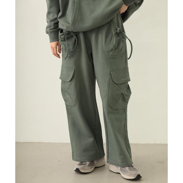 『セール実施中』ZOZO問い合わせ番号:94298223ショップ:MILKFED.，ミルクフェドブランド:MILKFED.，ミルクフェド商品名:GATHERED POCKET SWEAT CARGO PANTSカテゴリ:パンツ>スウェ...
