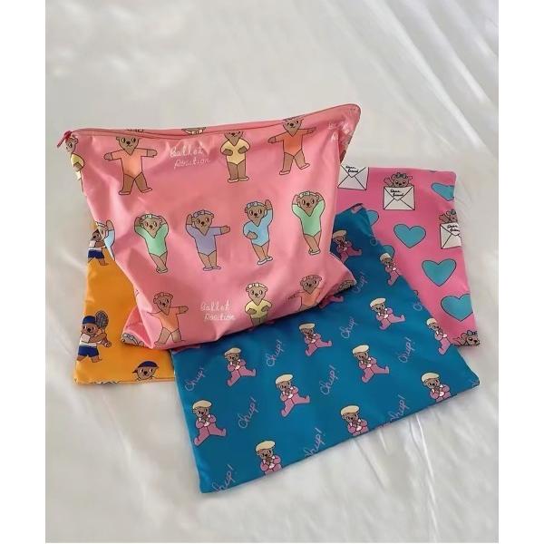 ZOZO問い合わせ番号:94595696ショップ:RiNc，リンクブランド:ammy.，エイミードット商品名:【 ammy. / エイミードット 】 くま柄 スクエア ジップ ポーチカテゴリ:財布/小物>ポーチブランド品番:AMY-Z...