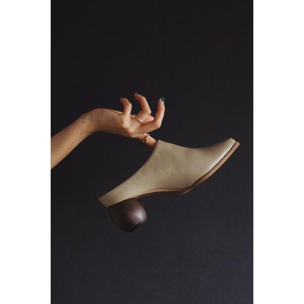 『タイムセール実施中』ZOZO問い合わせ番号:94722309ショップ:Knuth Marf，クヌースマーフブランド:Knuth Marf，クヌースマーフ商品名:unique heel square muleカテゴリ:シューズ>パンプ...