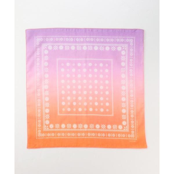 ZOZO問い合わせ番号:94756237ショップ:COMMON WARE，コモンウェアブランド:COCO WALK，ココウォーク商品名:COCO WALK:ガーゼ大判ハンカチ(グラデーションフラワー)カテゴリ:財布/小物>ハンカチ/ハ...