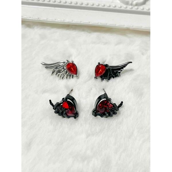 ※このアイテムは返品・交換対象外商品です。ZOZO問い合わせ番号:95118312ショップ:TONE，トーンブランド:tone，トーン商品名:【88eighty-eight】パンクゴシックレッドストーンエンジェルピアス2点セット【impor...