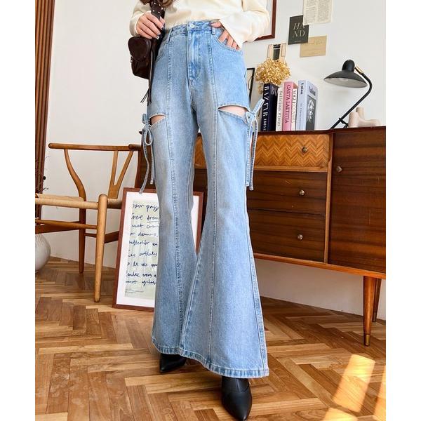 『セール実施中』ZOZO問い合わせ番号:95348907ショップ:moment+，モーメントプラスブランド:moment+，モーメントプラス商品名:デニム＆ツイルカットアウトリボンフレアパンツカテゴリ:パンツ>デニムパンツブランド品番...