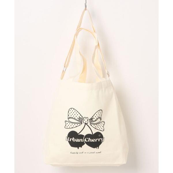 ZOZO問い合わせ番号:96335614ショップ:moredays store，モアデイズ・ストアブランド:URBAN CHERRY，アーバンチェリー商品名:【2way】A3収納可能ロゴプリントキャンバストートバッグカテゴリ:バッグ>...