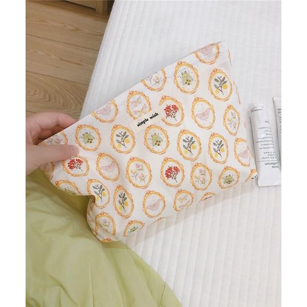 『タイムセール実施中』ZOZO問い合わせ番号:96865998ショップ:VIBGYOR，ヴィブジョーブランド:VIBGYOR，ヴィブジョー商品名:urbanfemine./大容量ボタニカルデザインポーチ U7545カテゴリ:財布/小物&gt...