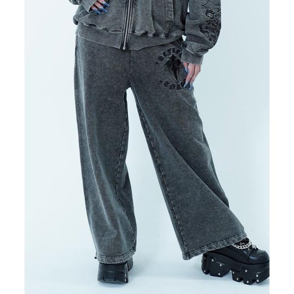 ZOZO問い合わせ番号:96896995ショップ:A'GEM/9 × .kom，エージェムナインブランド:REFLEM，レフレム商品名:『REFLEM/レフレム』クロス刺繍スウェットワイドパンツカテゴリ:パンツ>スウェットパンツブラン...