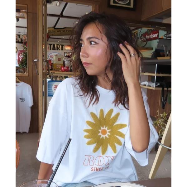 『セール実施中』ZOZO問い合わせ番号:96991432ショップ:ROXY/QUIKSILVER，ロキシー/クイックシルバーブランド:ROXY，ロキシー商品名:BELLIS S/S TEE /ロキシーフラワー刺繍ドロップショルダークルーネッ...