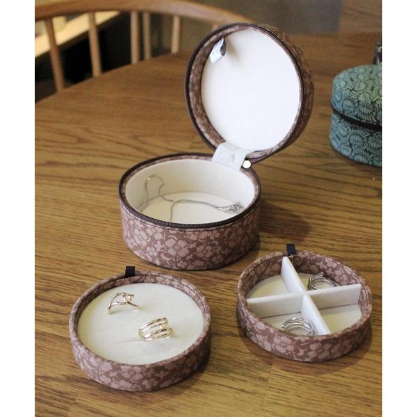 ZOZO問い合わせ番号:97025570ショップ:a.depeche，アデペシュブランド:contra bo nepre，コントラ ボ ネプレ 商品名:【contra bo ne-pre/コントラ ボ ネプレ】ボタニカル柄アクセサリーケース...