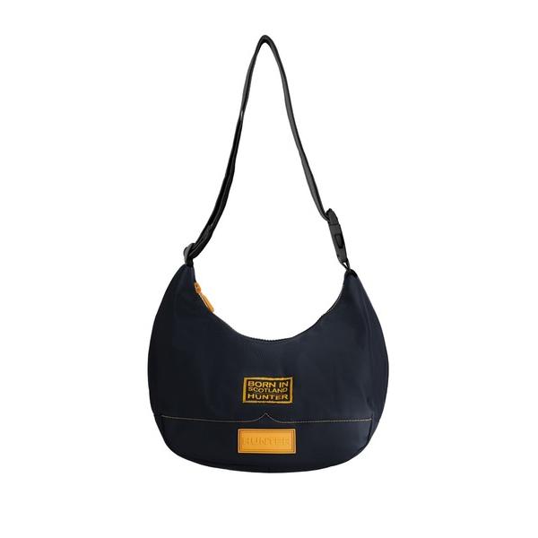 『セール実施中』ZOZO問い合わせ番号:97062314ショップ:HUNTER，ハンターブランド:HUNTER，ハンター商品名:ナイロン ミディ ホーボー ボーン イン スコットランドカテゴリ:バッグ>ショルダーバッグブランド品番:U...