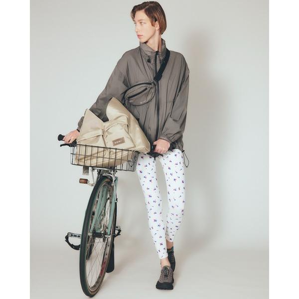 『セール実施中』※このアイテムは返品・交換対象外商品です。ZOZO問い合わせ番号:97094891ショップ:emmi，エミブランド:emmi，エミ商品名:ディフォームフラワーレギンスカテゴリ:レッグウェア>レギンス/スパッツブランド品...