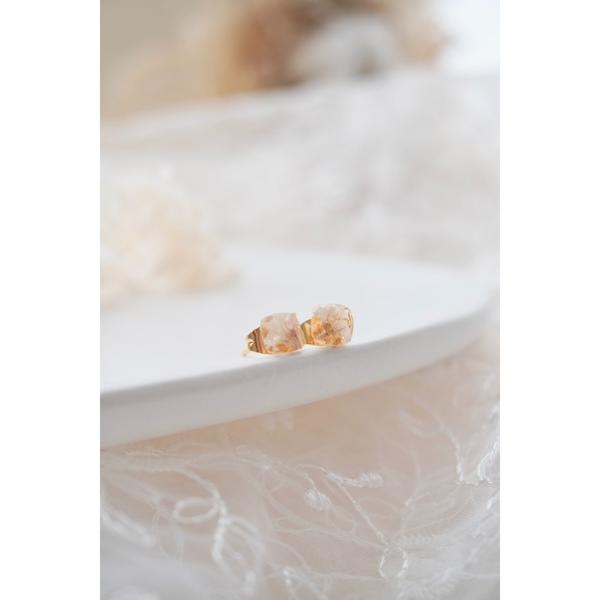 ※このアイテムは返品・交換対象外商品です。ZOZO問い合わせ番号:97221628ショップ:TONE，トーンブランド:tone，トーン商品名:【ime】スターチス小粒ピアス(MA)カテゴリ:アクセサリー>ピアス（両耳用）ブランド品番:...