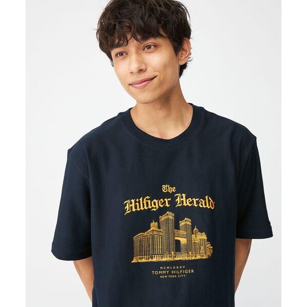 『セール実施中』ZOZO問い合わせ番号:97287522ショップ:TOMMY HILFIGER，トミー ヒルフィガーブランド:TOMMY HILFIGER，トミーヒルフィガー商品名:ヘラルドスカイライングラフィックTシャツカテゴリ:トップス...