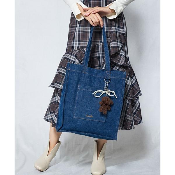 ZOZO問い合わせ番号:97325182ショップ:style code，スタイルコードブランド:dazzlin，ダズリン商品名:【dazzlin/ダズリン】熊チャーム　リボンチャーム付き　キャンバス　デニム　縦型トートバッグ　推し活バッグカ...