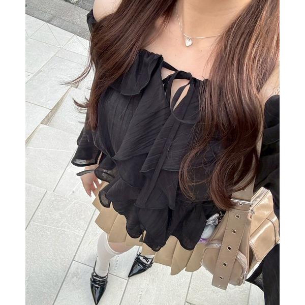 『タイムセール実施中』参考価格：4，950円発売時期：2025年05月コンディション：A（使用感なし）数回使用した程度で使用感が感じられないアイテム参考商品名：【＠_chipi2x セレクト】楊柳シアーラッフル5分袖ブラウス参考品番：085...