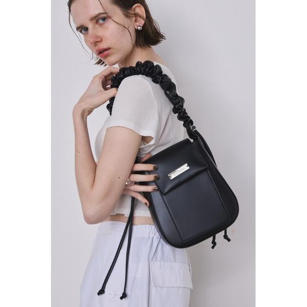 ZOZO問い合わせ番号:97493039ショップ:Avenue，アヴェニューブランド:un/neu，アンノイ商品名:ギャザーハンドルフラップショルダーバッグ / 2WAYショルダーバッグカテゴリ:バッグ>ショルダーバッグブランド品番:...