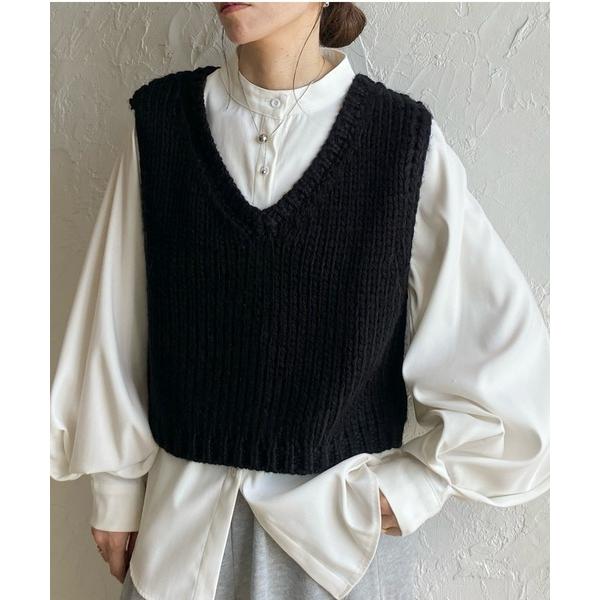 『セール実施中』ZOZO問い合わせ番号:97561932ショップ:wears，ウェアーズブランド:She's Closet，シーズクローゼット商品名:ローゲージショート丈深Ｖネックニットベストカテゴリ:トップス>ベストブランド品番:D...