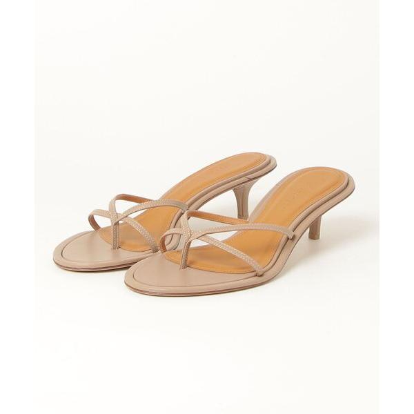 『タイムセール実施中』参考価格：35，200円発売時期：2024年03月コンディション：A（使用感なし）数回使用した程度で使用感が感じられないアイテム参考サイズ：24cm付属品：箱参考商品名：＜PIPPICHIC＞NUDE ミュール サンダ...