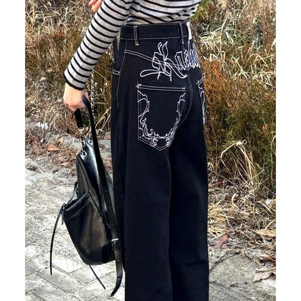 ZOZO問い合わせ番号:97634098ショップ:Vini，ヴィニブランド:Vini，ヴィニ商品名:【Vini】カーペンターデニム刺繍パンツカテゴリ:パンツ>デニムパンツブランド品番:VNS-LW-202508-18-MO素材:綿92...