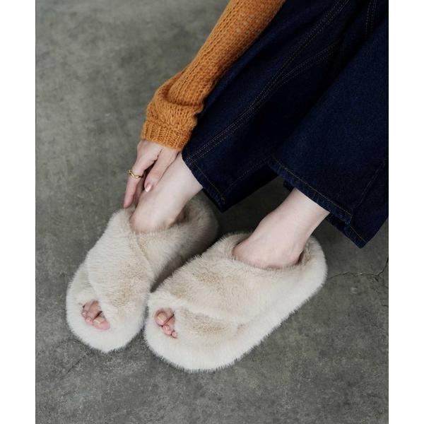 『タイムセール実施中』ZOZO問い合わせ番号:97667162ショップ:Bonjour Sagan，ボンジュールサガンブランド:Bulue.，ブルー商品名:【Bulue.】フェイクファークロスサンダルカテゴリ:シューズ>サンダルブラン...