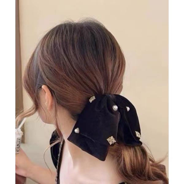 『タイムセール実施中』ZOZO問い合わせ番号:97702052ショップ:Vini，ヴィニブランド:Vini，ヴィニ商品名:パールビジュー付き ベロア リボン ヘアクリップカテゴリ:ヘアアクセサリー>バレッタ/ヘアクリップブランド品番:...