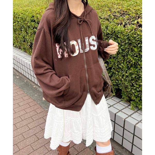 ZOZO問い合わせ番号:97702224ショップ:WEGO，ウィゴーブランド:WC，ダブル シー，WEGO，ウィゴー商品名:《大HIT中★新色追加》パッチワークロゴパーカーカテゴリ:トップス>パーカーブランド品番:WC25AU09-L...