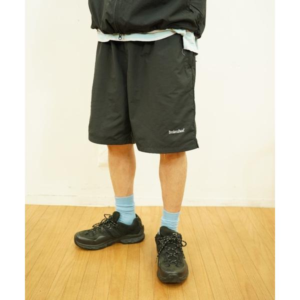 参考価格：4，995円発売時期：2024年04月コンディション：A（使用感なし）数回使用した程度で使用感が感じられないアイテム参考商品名：ナイロンショートパンツ参考品番：BB1258【商品に関する注意事項】・こちらの商品画像は、実物ではなく...