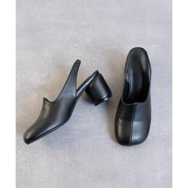 『タイムセール実施中』参考価格：5，980円発売時期：2024年12月コンディション：A（使用感なし）数回使用した程度で使用感が感じられないアイテム参考商品名：ラウンドスクエアバックストラップパンプス参考品番：47196【商品に関する注意事...