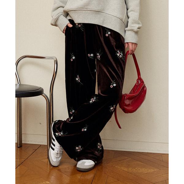 『セール実施中』ZOZO問い合わせ番号:97798839ショップ:PUBLUX，パブリュクスブランド:PUBLUX，パブリュクス，FREAK'S STORE，フリークスストア商品名:PUBLUX/パブリュクス 花刺繍 ベロア イージーパンツ...