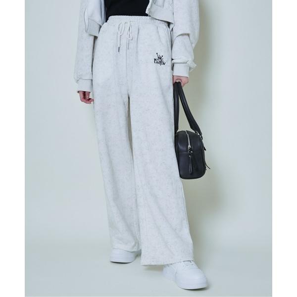 『タイムセール実施中』ZOZO問い合わせ番号:97799604ショップ:DIAVEL，ディアベルブランド:GORGE，ゴージ，DIAVEL，ディアベル商品名:《きらめくラメ刺繍×リラックスシルエット》裏毛スウェットパンツ ワイドフィット カ...