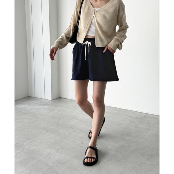 『タイムセール実施中』参考価格：4，950円発売時期：2025年05月コンディション：B（目立つ使用感なし）使用感が少ない、または気にならないアイテム後身頃・内側：ほつれ参考商品名：El mar　スウェットショートパンツ参考品番：251-0...