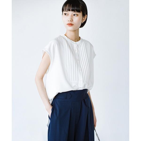 参考価格：5，940円発売時期：2022年05月コンディション：C（やや使用感あり）使用感があり、やや気になる傷や汚れがあるアイテム首周り：汚れ参考商品名：背伸びせずとも上品さとかっこよさを備えたい！そんなときに頼れる　Tシャツくらい気軽な...