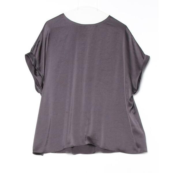 参考価格：13，200円発売時期：2024年03月コンディション：A（使用感なし）数回使用した程度で使用感が感じられないアイテム参考商品名：◆【上品着映え／洗える】クラッシュサテン 半袖ブラウス参考品番：153-88400-2024-01Z...