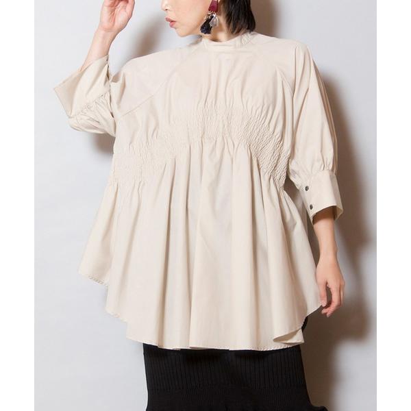 参考価格：9，790円発売時期：2024年07月コンディション：B（目立つ使用感なし）使用感が少ない、または気にならないアイテム袖口：汚れ参考商品名：2WAYシャーリングギャザーブラウス参考品番：798006-786B【商品に関する注意事項...