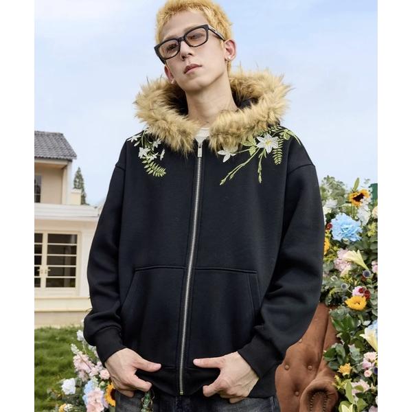 参考価格：14，980円発売時期：2024年11月コンディション：B（目立つ使用感なし）使用感が少ない、または気にならないアイテム袖口：色あせ、毛玉参考商品名：花柄刺繍ファーフードジップアップパーカー オーバーサイズ ユニセックス HC24...