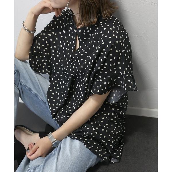 参考価格：3，960円発売時期：2025年03月コンディション：A（使用感なし）数回使用した程度で使用感が感じられないアイテム参考商品名：プリントデシンスキッパードットブラウス参考品番：FC-880【商品に関する注意事項】・こちらの商品画像...