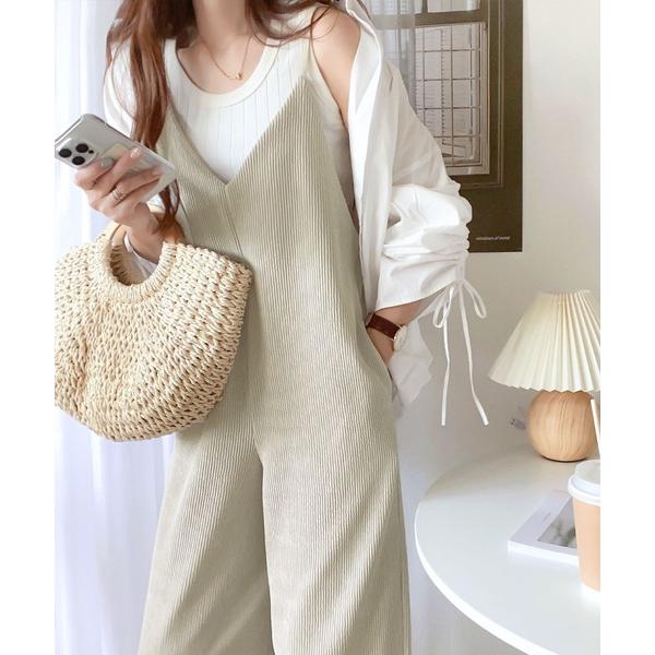 『セール実施中』参考価格：4，499円発売時期：2023年06月コンディション：C（やや使用感あり）使用感があり、やや気になる傷や汚れがあるアイテム後身頃：汚れ参考商品名：ゆったり×お洒落。2wayキャミサロペット参考品番：ce094016...