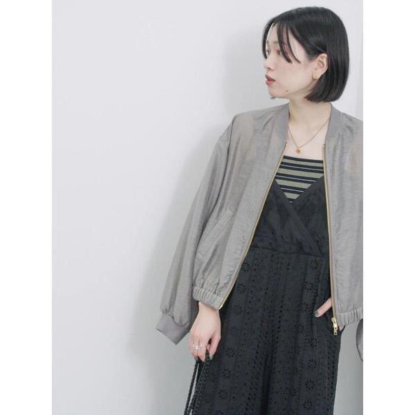 参考価格：5，390円発売時期：2025年04月コンディション：B（目立つ使用感なし）使用感が少ない、または気にならないアイテム全体的：色あせ、型崩れ参考商品名：ダブルジップシアーブルゾン参考品番：2300420-22-15【商品に関する注...