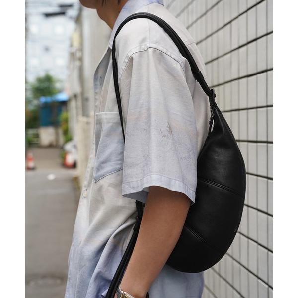 『タイムセール実施中』参考価格：5，940円発売時期：2025年06月コンディション：A（使用感なし）数回使用した程度で使用感が感じられないアイテム参考商品名：ABSTRACT ART GRAPHIC H/S SHIRT参考品番：WYsh1...