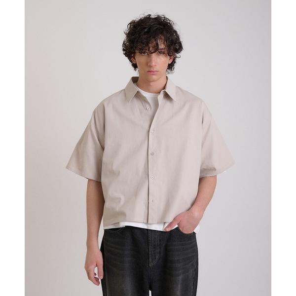 参考価格：4，400円発売時期：2025年02月コンディション：A（使用感なし）数回使用した程度で使用感が感じられないアイテム参考商品名：cropped short sleeve shirt/クロップドショートスリーブシャツ参考品番：318...