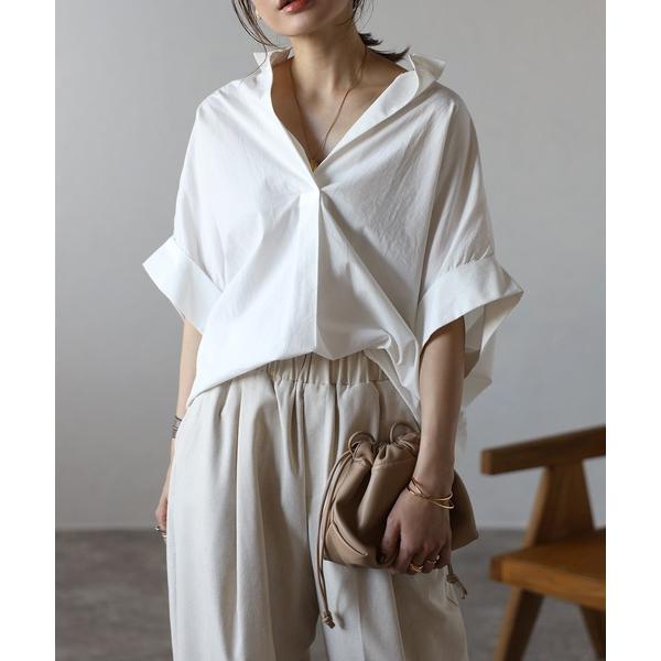 参考価格：4，490円発売時期：2023年05月コンディション：B（目立つ使用感なし）使用感が少ない、または気にならないアイテム首周り・袖口：汚れ参考商品名：ドルマンスキッパーシャツ参考品番：77-002507【商品に関する注意事項】・こち...